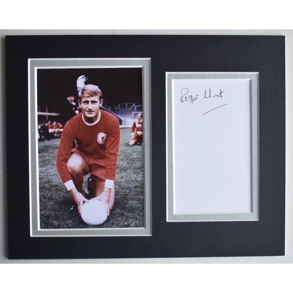 Roger Hunt Signed Autograph 10x8 photo display Liverpool Football LFC ...